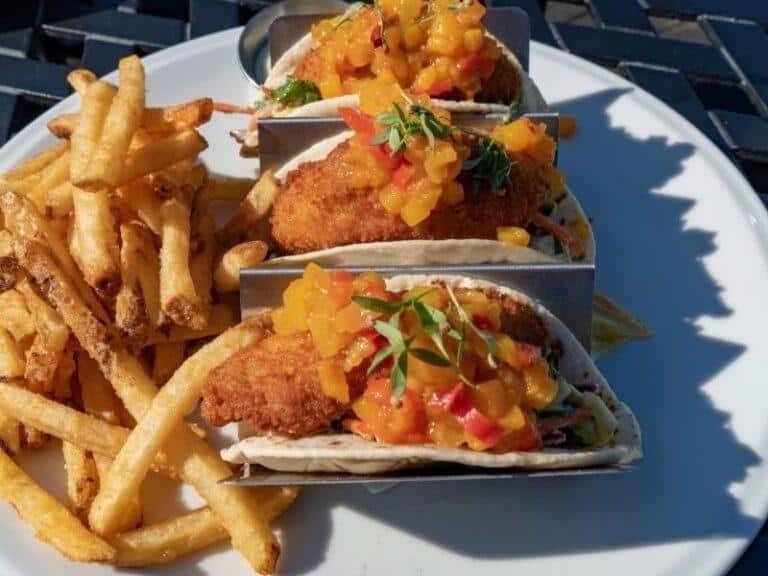 What Goes with Fish Tacos: Delicious Sides for Your Next Taco Night