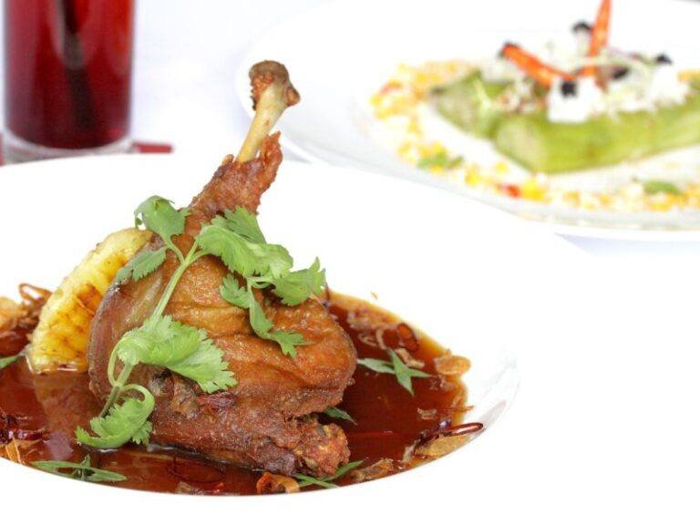 What Sauce Goes Well with Duck Confit (10 Best Sauces)