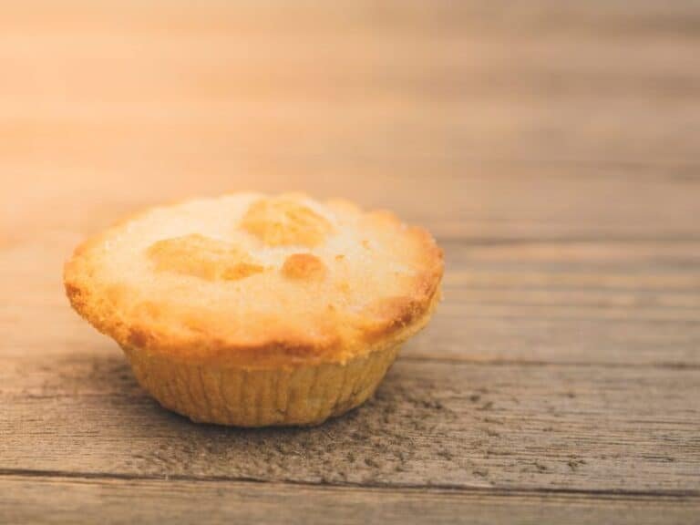 Easy Mince Pie Recipe With Ready-Made Pastry (With 2 Ingredients)