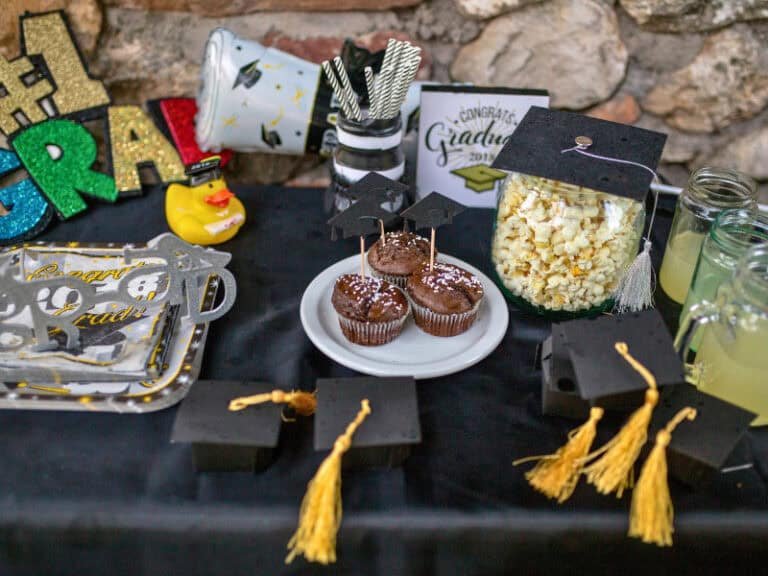 5 Graduation Desserts That Will Rule Your Party