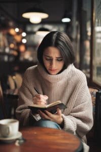 15 Empowering Writing Therapy Techniques to Unleash Your Inner Goddess