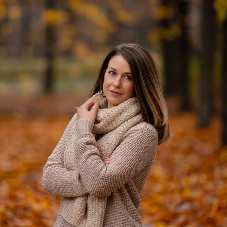 10 Fall Photoshoot Ideas to Spark Your Creativity - ostrali.com