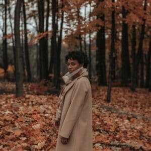 10 Fall Photoshoot Ideas to Spark Your Creativity - ostrali.com