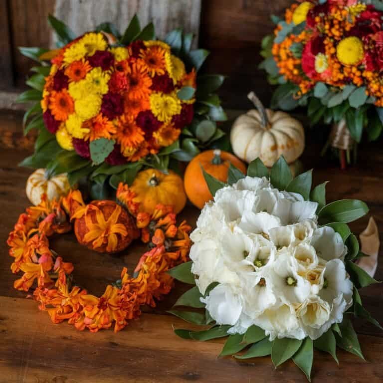 9 Fall Wedding Bouquets to Inspire Your Autumn Nuptials - ostrali.com