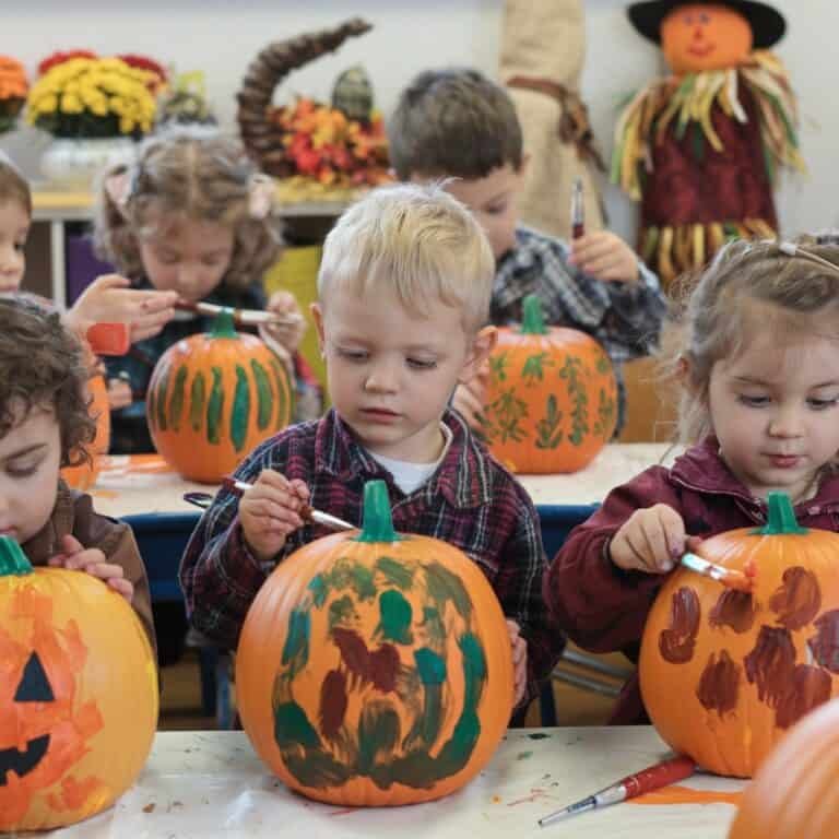 9 Fall Art Projects for Kindergarten to Inspire Creativity - ostrali.com