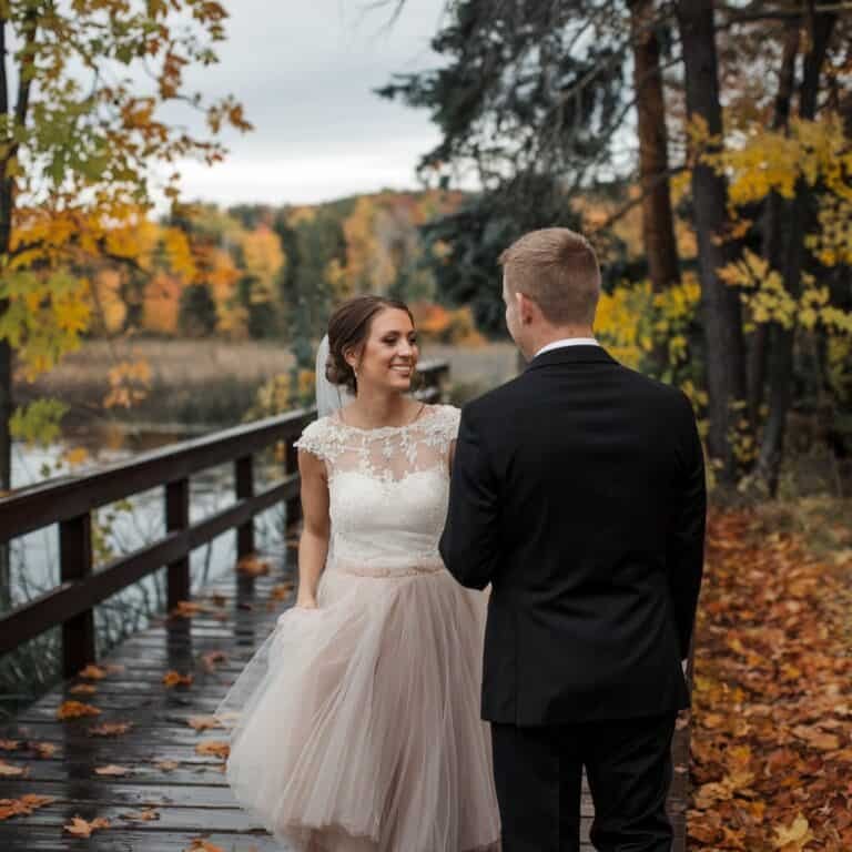 10 Fall Wedding Colors to Transform Your Big Day - ostrali.com
