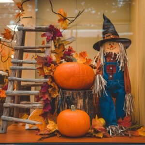 10 Fall Window Displays to Inspire Your Creativity - ostrali.com