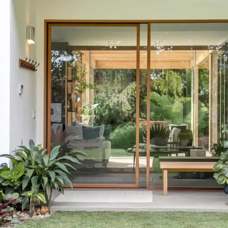 30+ Stunning Home Entrance Glass Ideas for Every Style