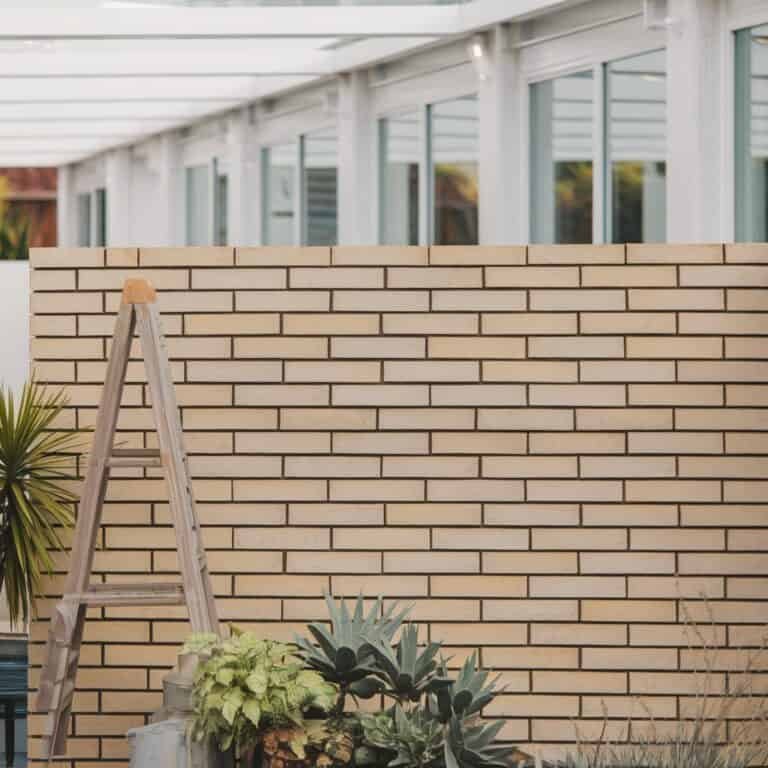 9 Modern Wall Ideas to Transform Your Home - ostrali.com